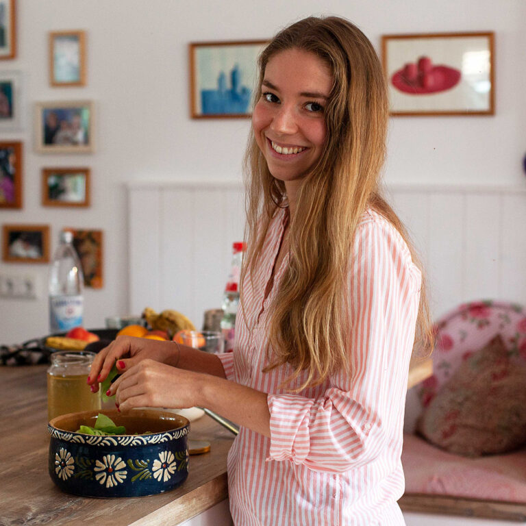 Vegane Grüne Soße - frisch, gesund und lecker - Tasty Katy