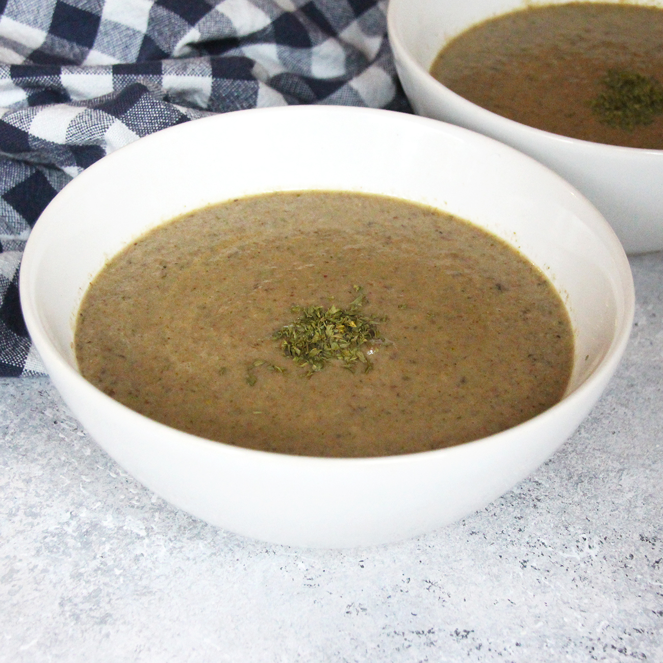 Cremige vegane Pilzsuppe - Wohltuend und Lecker - Tasty Katy